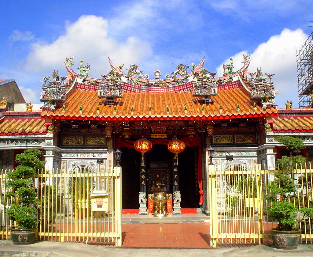 The Timeless Palette: How Colours Shape the Essence of Chinese Temples ...